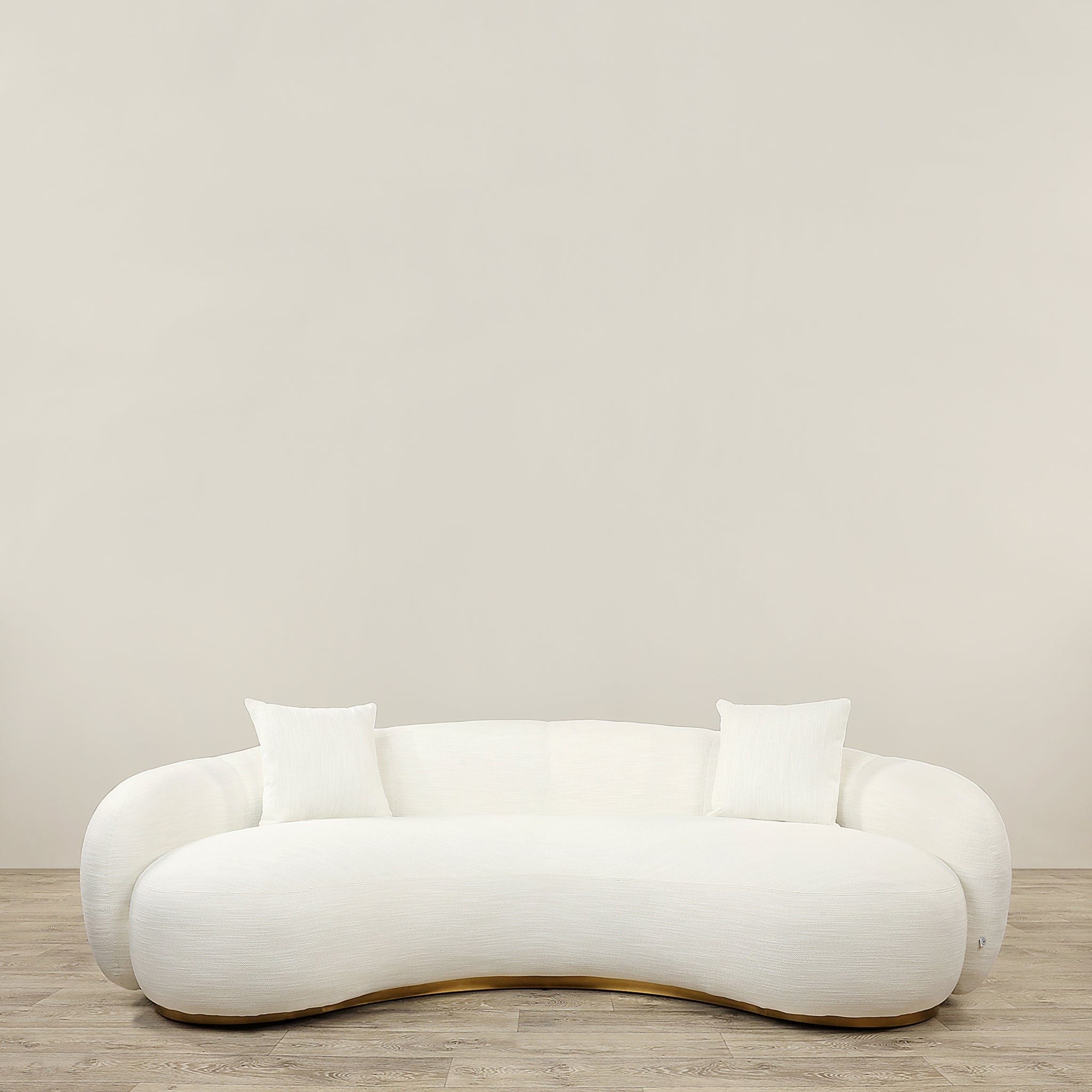 Mauri Sofa – Bloomr